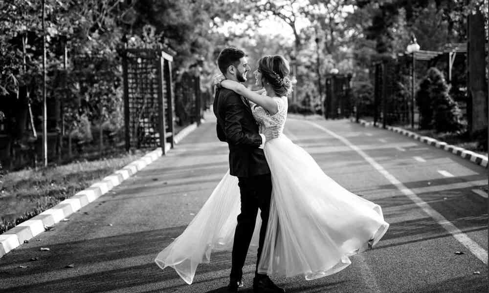 Alex Bogdan: Ilustrând Iubirea în Fotografii de Nuntă – Capitala 24